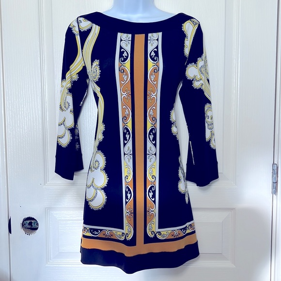 eva varro | Tops | Eva Varro Tunic Blouse Back White Gold Small | Poshmark